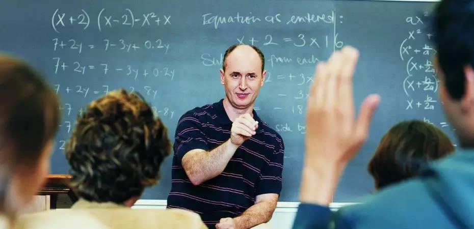 Qual é o salário de um professor de matemática?
