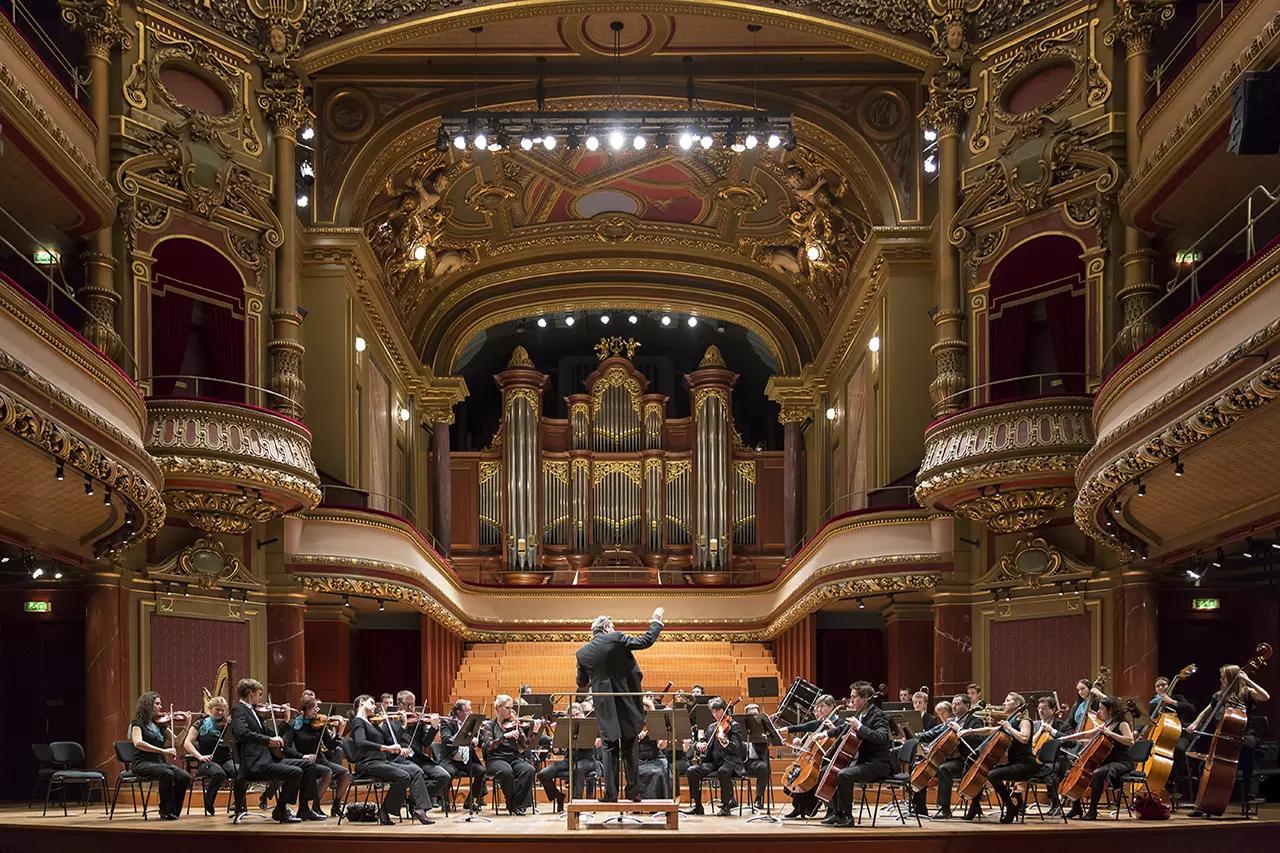 Trabalhar a sua voz para virar Tenor | Superprof