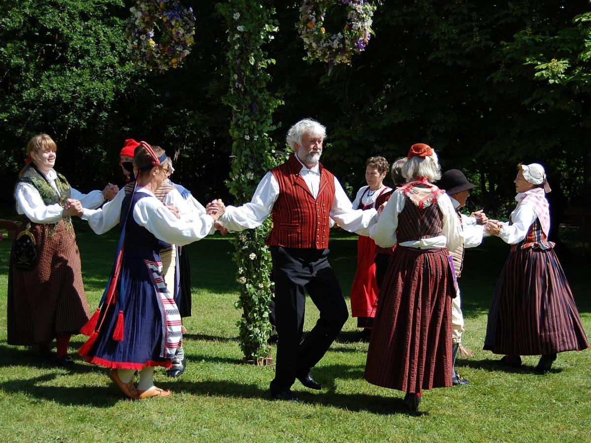 Festa junina: aprenda a dançar quadrilha! | Superprof